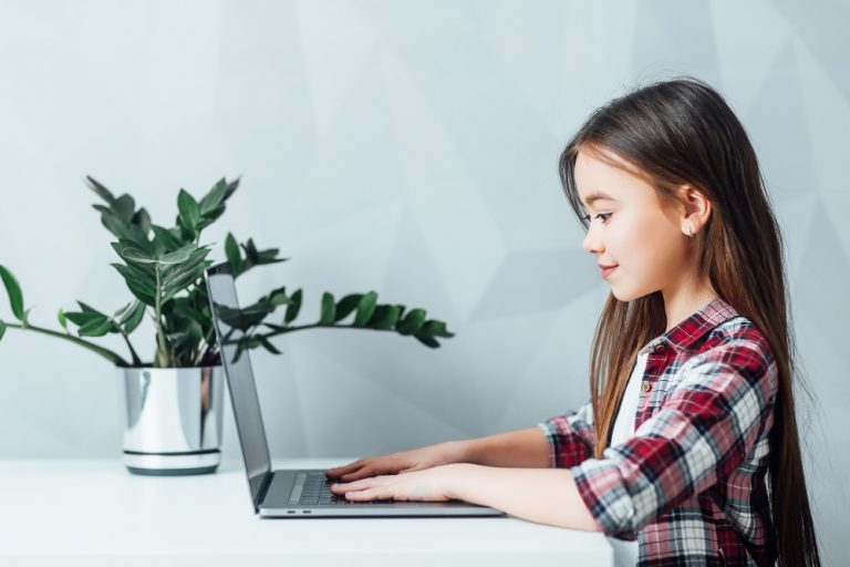 6 Manfaat Belajar Coding untuk Anak 6 Manfaat Belajar Coding untuk Anak